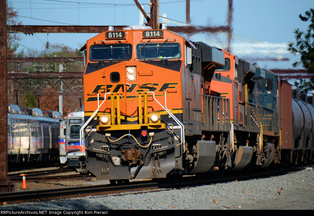 BNSF 8114 CSX Train K040 Crude Oil Loads